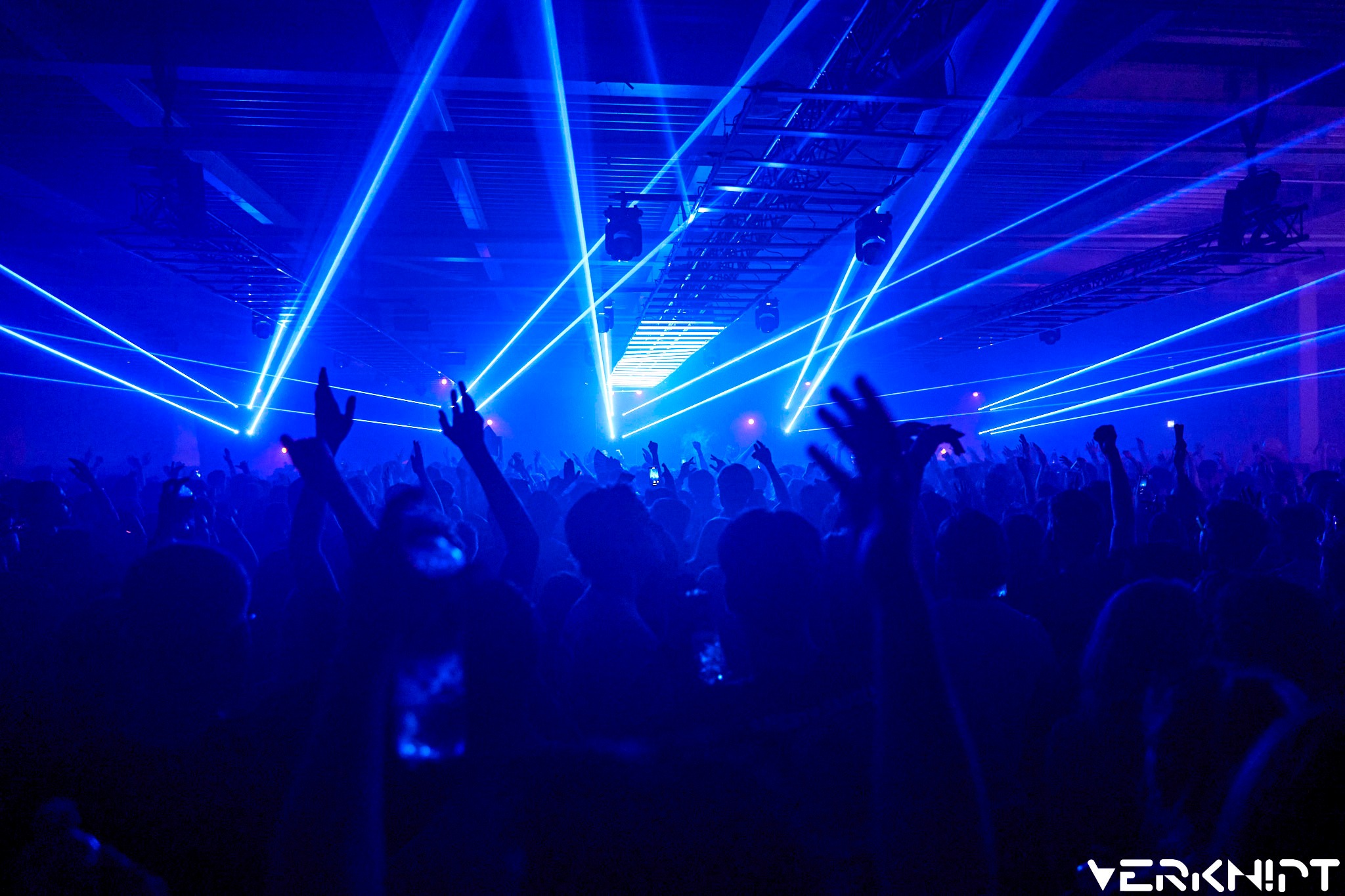 ADE FRIDAY – Verknipt